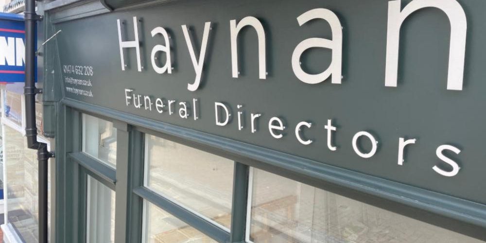 Boost Your Business With Striking Outdoor Signage In Kent – Sign Makers UK